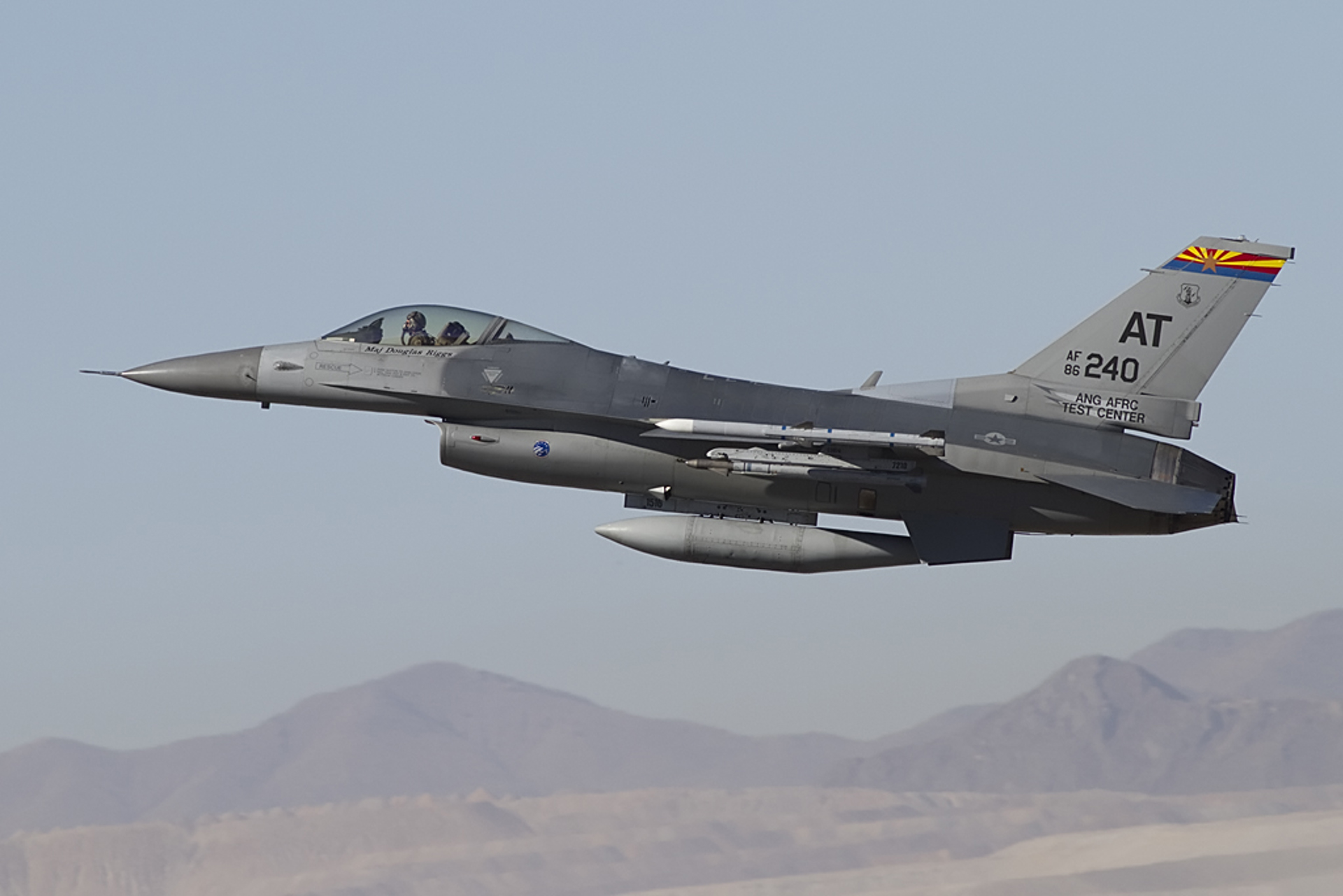 New advanced pylons for US Air National Guard F-16 fighter aircraft